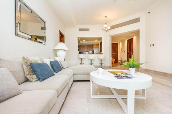 Bespoke Holiday Homes - Palm Jumeirah- 2 Bedroom Beach & Pool Access, South Residence - 