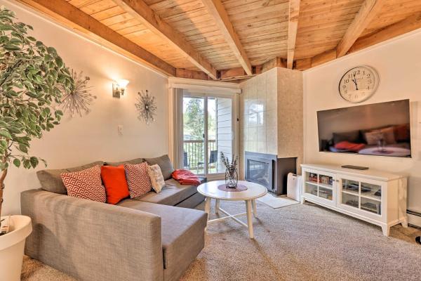 Ski Shuttle And Pool Modern Silverthorne Condo! - Silverthorne, CO
