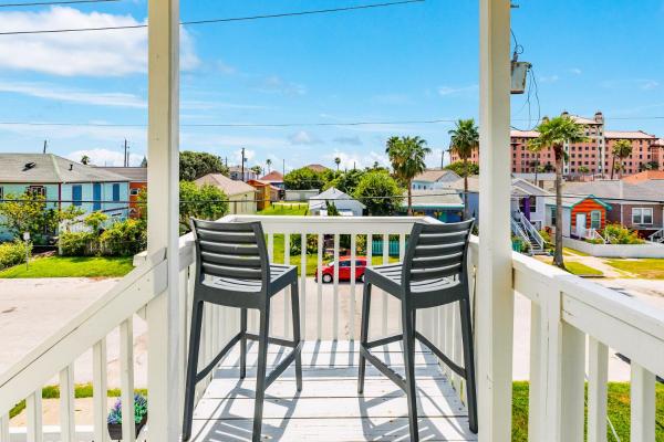 Soleil House - Unit A - Galveston, TX