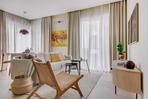 #Stayhere - Brand New Unique Designer 1bdr In Trendy Neighbourhood - Belarus