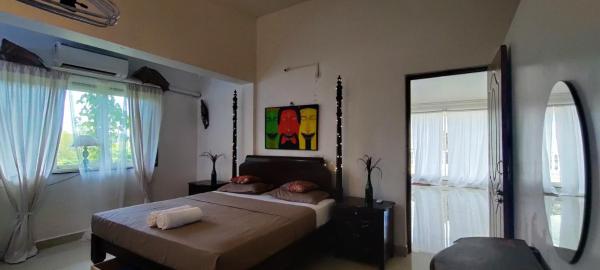 J-house, Spacious Apartments With Balconies, Thalassa 1min Away - Goa