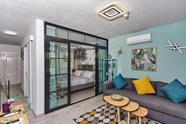 Parrot's House- Yumbo Center - Playa del Inglés