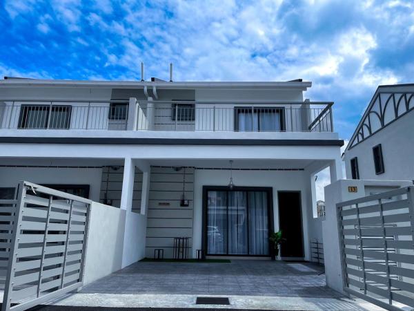 Whole New 2 Storey Majestic Homestay - Walk 3 Min To Night Market - Tanah Rata