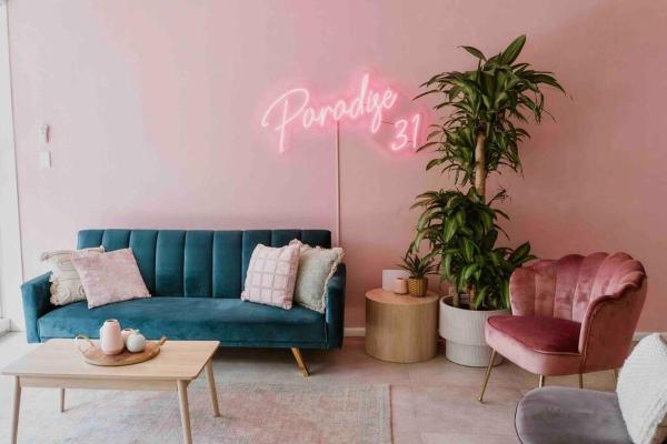 Paradise 31 - Pink Oasis In The Heart Of The Gc - Gold Coast