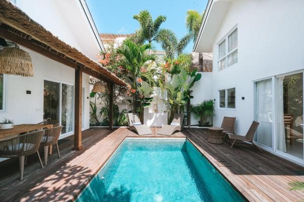 2br Sun&moon Pool Villa, Walk To Cafés, Near Beach - Canggu