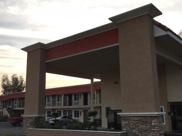 Ontario Inn & Suites - Claremont, CA