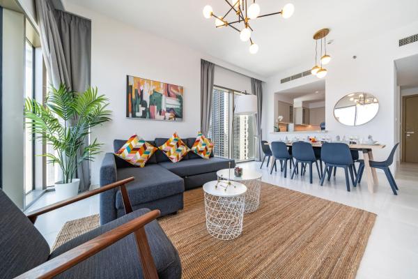 Panoramic Burj Views - Lovely 3br In Creek Harbour - Dubai