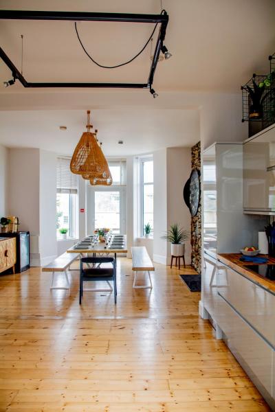 Sleeps 16 With Style And Space- And A Hot Tub! - Crantock
