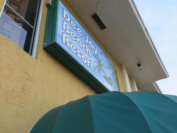Dee Jay Beach Resort - Lauderdale-by-the-Sea, FL