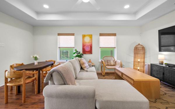 The Little Canary - Rockport, TX