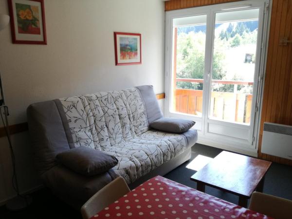 Appartement 2 Pièces Au Pied Des Pistes Avec Balcon - Fr-1-557-110 - Les 7 Laux