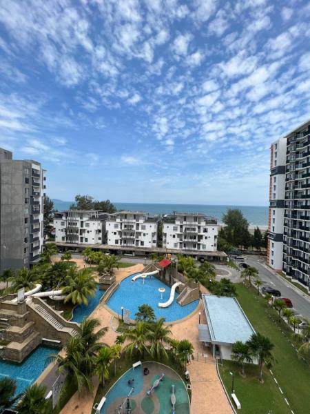 Swiss Garden Residence Pool Sea View Beach Resort Luxury Apartment & Family Suite - Kuantan