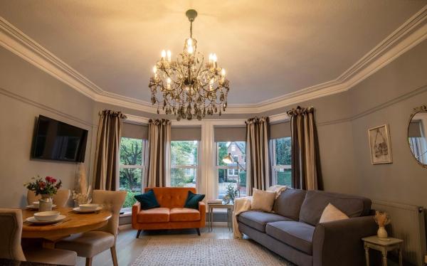 Stylish Central 2 Bedroom Apartment - West Midlands