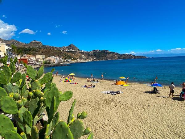Alpha22 Apartment - Giardini Naxos, Italy