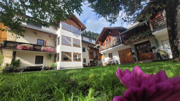 Knaller Der Reiterbauernhof - Austria