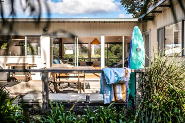 In Centre Of Town - Mountain Views - Entertainment Deck - Coles Bay