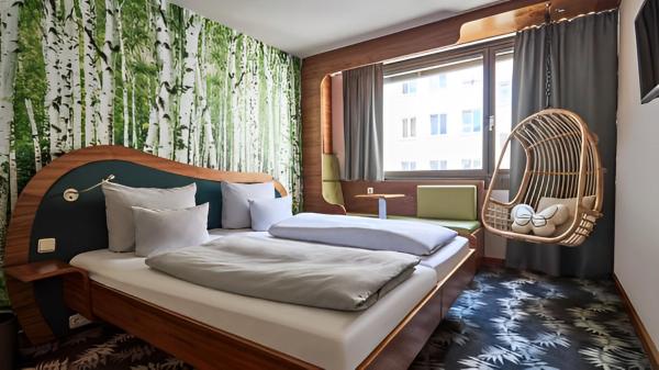 Cocoon Stachus - Unterhaching