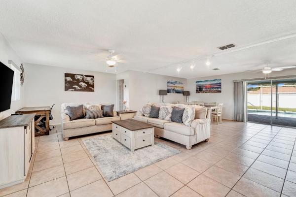 Sea & Smile - Anna Maria Island, FL