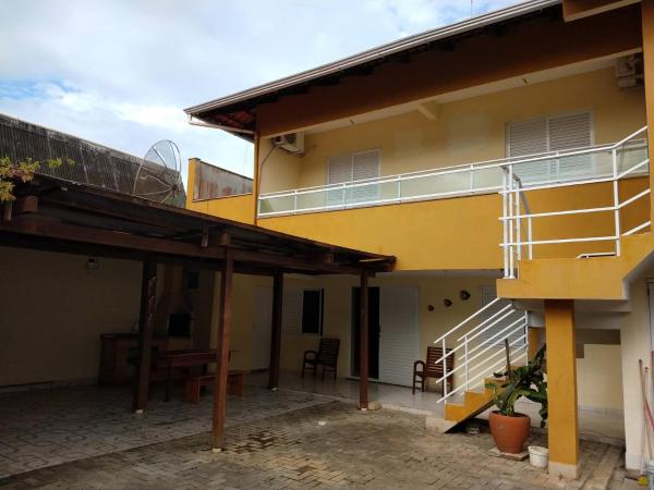 Casa Espaçosa 3 Dorms No Centro De Bombinhas - Bombinhas