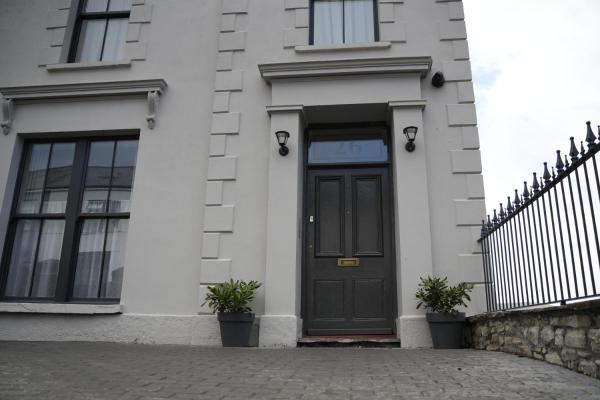 Immaculate 1-bed Apartment In Merthyr Tydfil - Wales