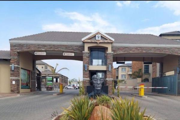 2-bedroom Apartment In A Security Complex - Kimberley