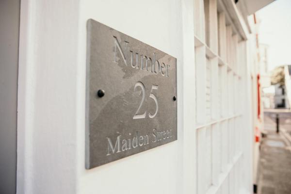 25 Maiden Street, A Weymouth Townhouse - Dorchester, Canada