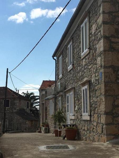 Apartments By The Sea Milna, Brac - 20101 - Brač