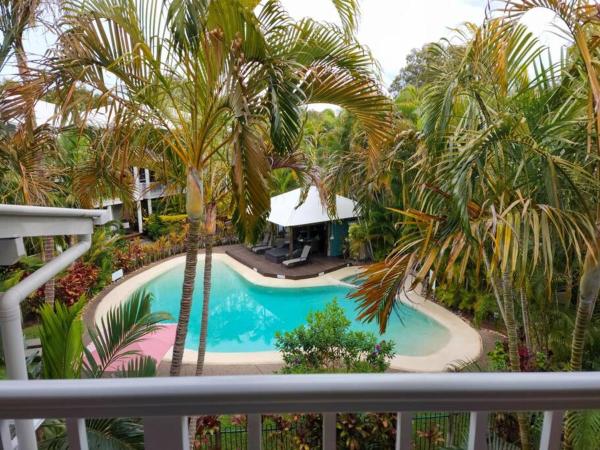 Large Top Floor Villa | Walk To The River + Cafes - Noosa