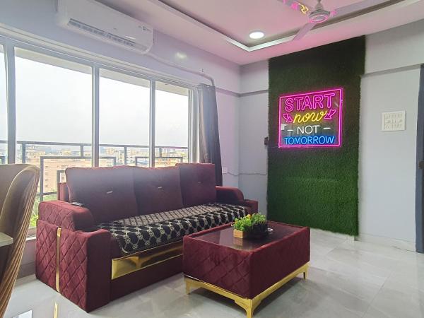Airy 2bhk 55 Tv 7mins To Airport Smart Tv Wfh Wifi - Mumbai Chhatrapati Shivaji Maharaj Airport (BOM)