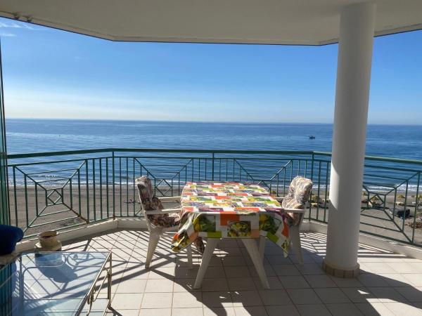 Torrox Costa Beachfront Apartment - Torrox