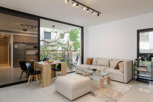 The Unexpected By Holyguest - Tel Aviv-Yafo