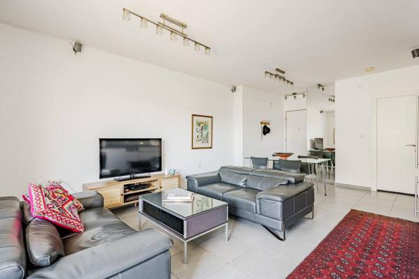 Surprising 2br In Flea Market By Holiday-rentals - Tel Aviv