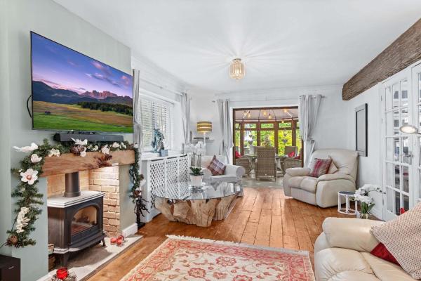 Home In The Vale Of Evesham - Evesham