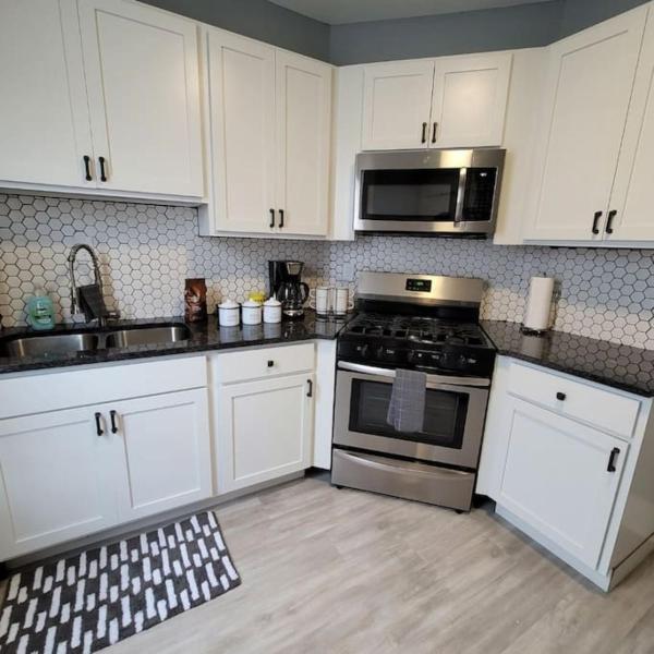 Retreat Suite 4 - Downtown Getaway - Grand Rapids, MI
