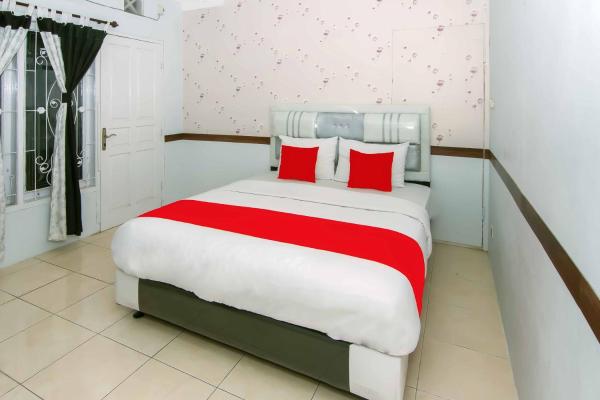Zazadior Residence Syariah Near Pantai Padang Mitra Reddoorz - Padang