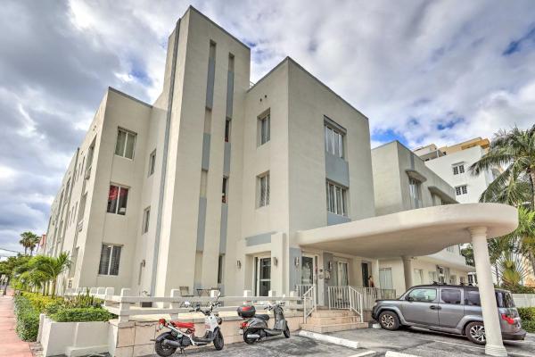 Sunny Miami Beach Condo Steps To Boardwalk! - Fisher Island, FL