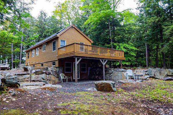 Waterfront Delight Near Fish Cove - Laconia