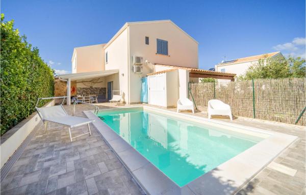 2 Bedroom Awesome Home In Cornino - Custonaci