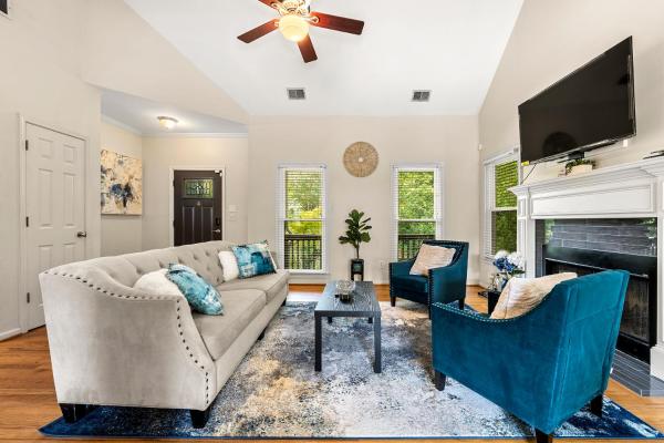 3 Bedroom Serene Home Near Grant Park & Atl Airport - Atlanta