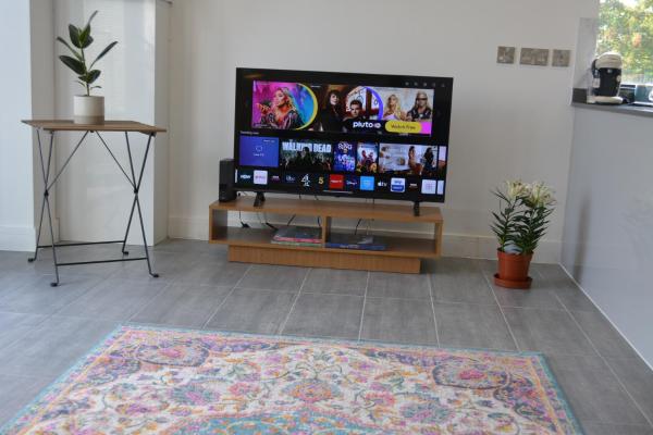 Lovely & Spacious 2-bedroom Apartment With Balcony And Free Parking - Oxford