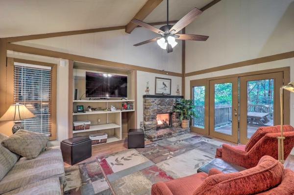 Ski Resort Cabin With Deck In Beech Mountain! - Beech Mountain, NC
