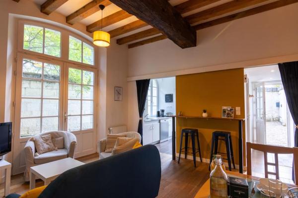 Maison Au Pied Du Château-cour-proche Centre Ville - Saumur