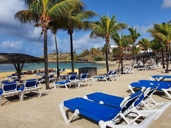 Studio Le Titouné Accès Plage St-françois Avec Réservoir D'eau Automatique - Saint-François