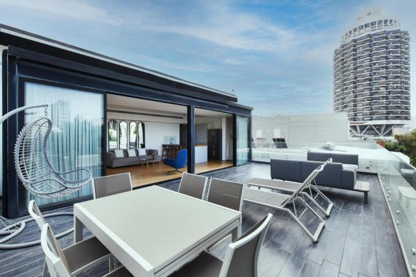 Touch The Sky By Holyguest - Tel-Aviv