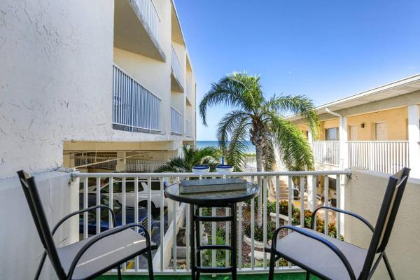 201 Belleair Beach Club