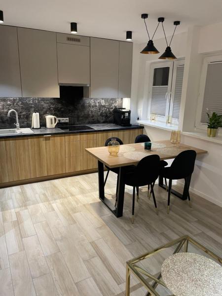 Brzostek Apartment - Warsaw