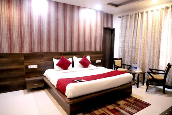 Hotel Hollywood Heights Near Railway Station - Amritsar