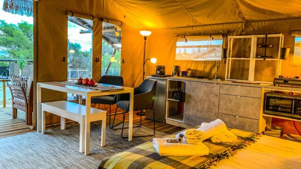 African Safari Canvas Lodge Tent Sea View - Griechenland