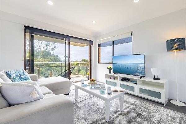Intrepid 11 Absolute Beachfront Bliss - Nelson Bay