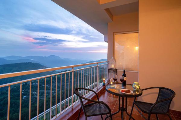 Hostie Aj's Retreat - Sunset Balcony 3br Home With Panoramic Valley Views - Mashobra